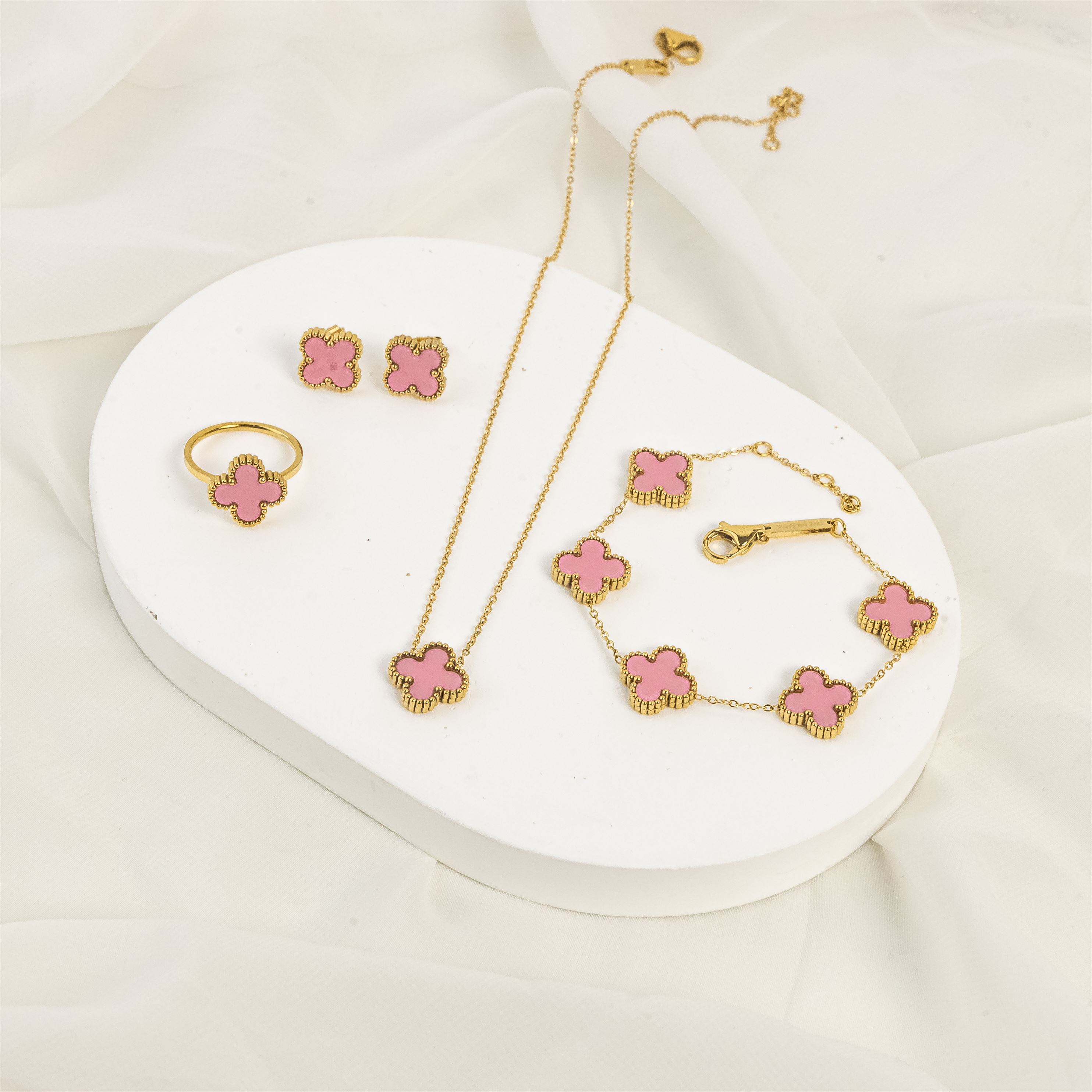 VCA - Lucky Clover (Full Set)