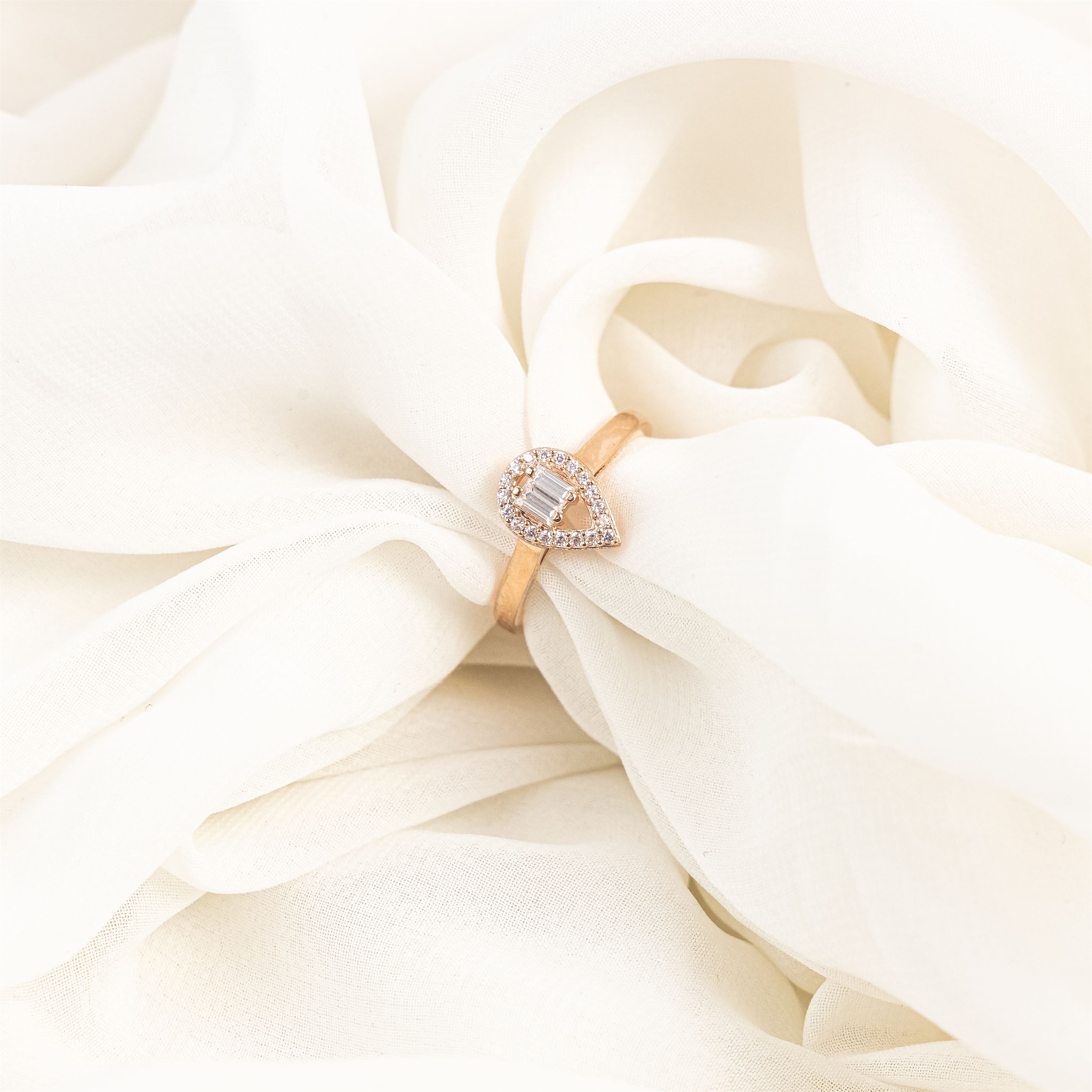 OS - FS Teardrop Shaped Ring